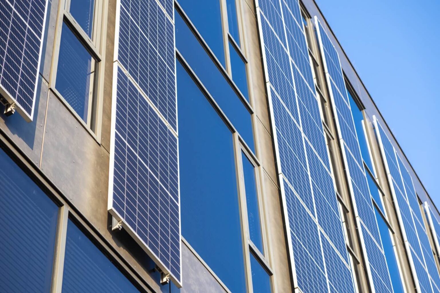 Photovoltaik Fassade Berlin: PV Fassadenanlage